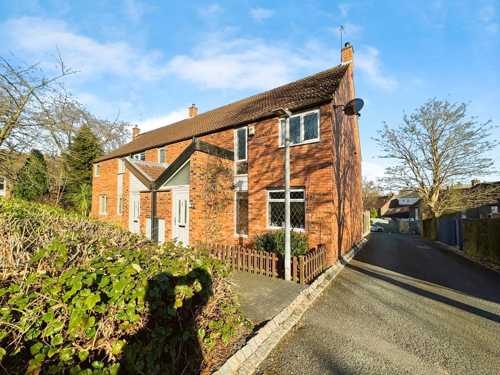 Pageant Drive, Telford TF4 3 bed end of terrace house for sale - £170,000