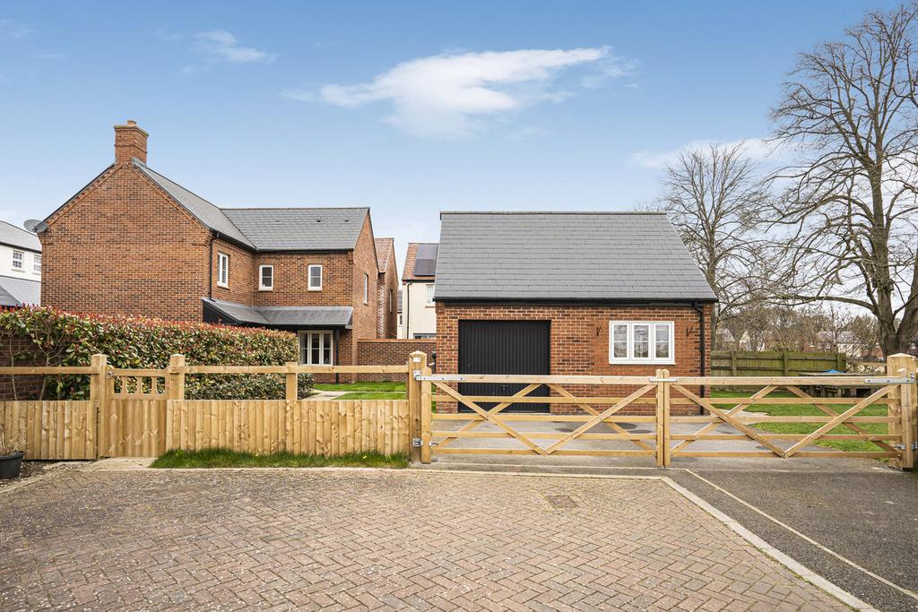 Wellesley Close, Bicester, OX25 4 bed detached house for sale - £600,000
