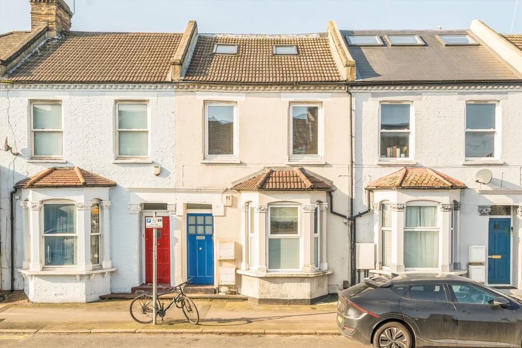 Haydons Road, London SW19 2 bed flat for sale - £575,000