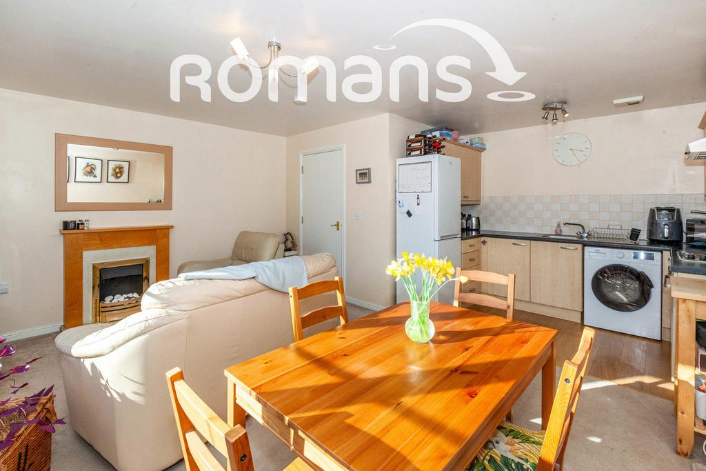 Bosworth Court, Bath Road, Slough, SL1 2 bed flat - £1,500 pcm (£346 pw)