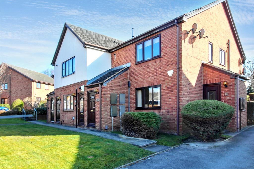Field End Road, West Yorkshire LS15 2 bed flat for sale - £130,000