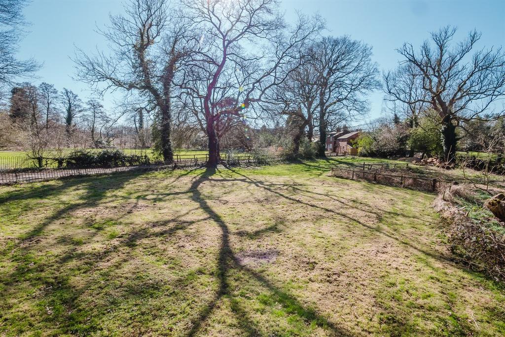 Paddock A, Lower Peover Land for sale - £25,000