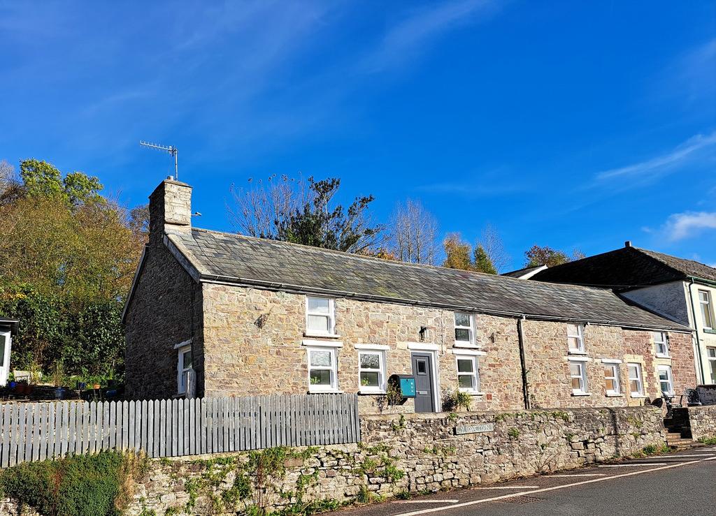 Defynnog, Brecon, Powys. 2 bed cottage for sale - £230,000