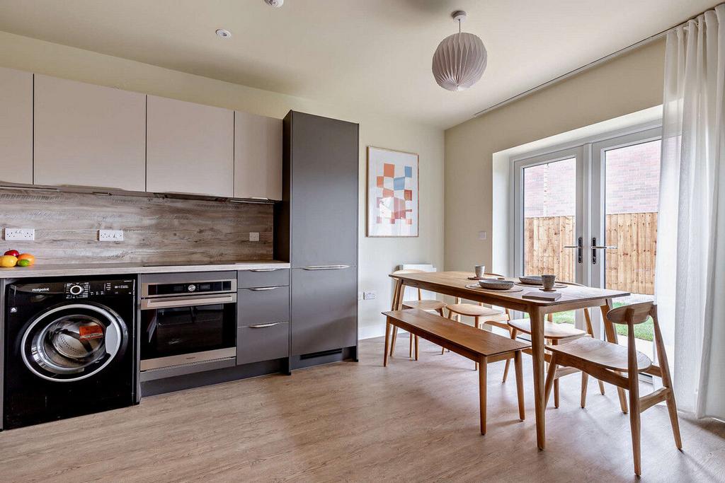 Madeley Heath CW3 3 bed semi-detached house for sale - £280,000