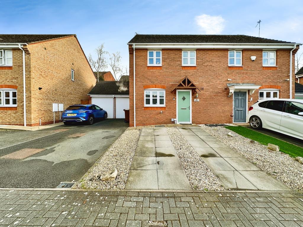 Puddlers Grove, Wednesbury WS10 3 bed semi-detached house - £240,000
