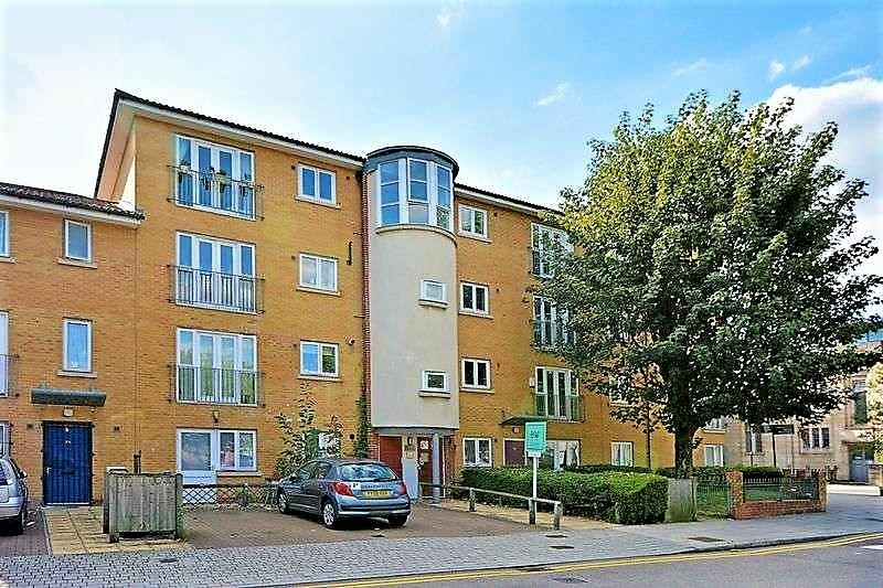 Eastway, Hackney, E9 2 bed apartment to rent - £1,800 pcm (£415 pw)
