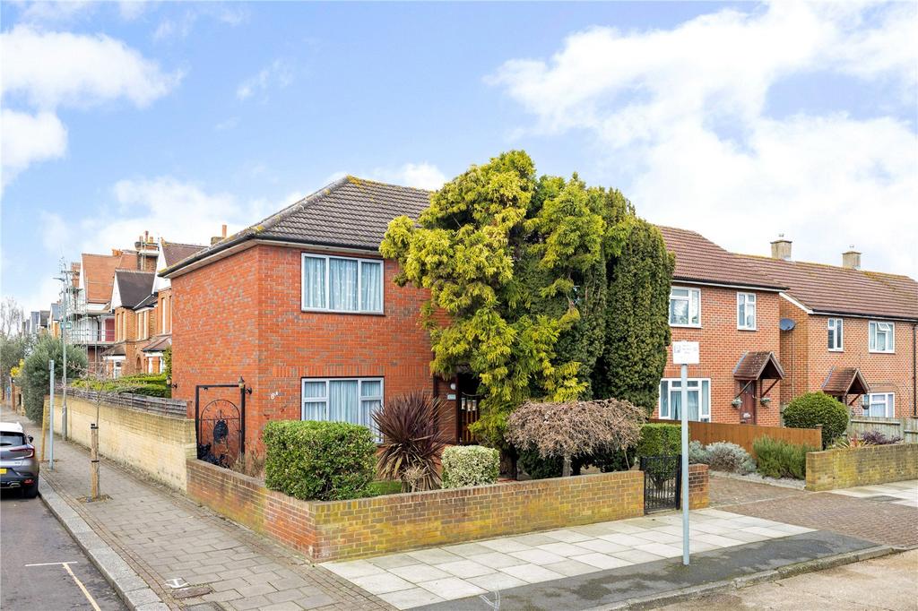 Dryburgh Road, Putney, London, SW15 4 bed end of terrace house - £1,350,000