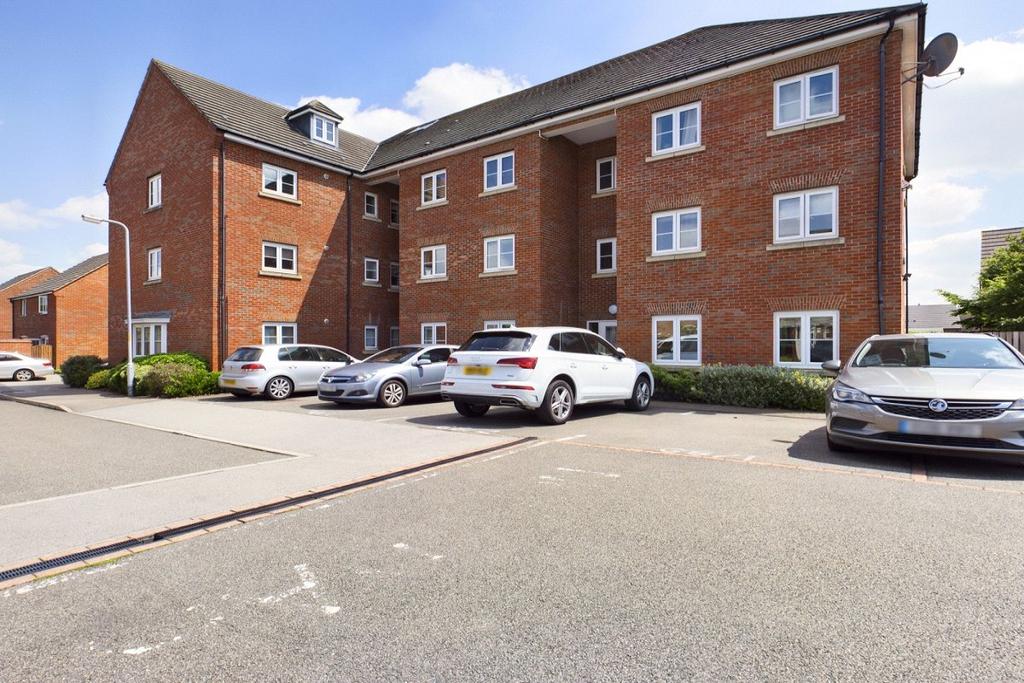 Milburn Drive, Duston NN5 2 bed flat - £159,995