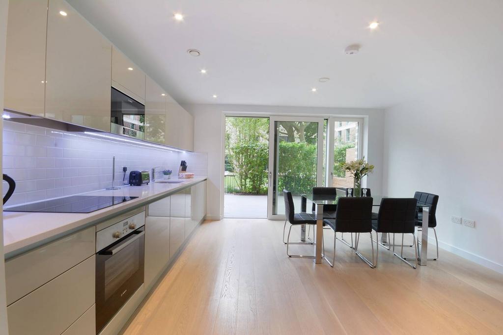 Heygate Street, Elephant and Castle... 3 bed flat to rent - £4,500 pcm ...