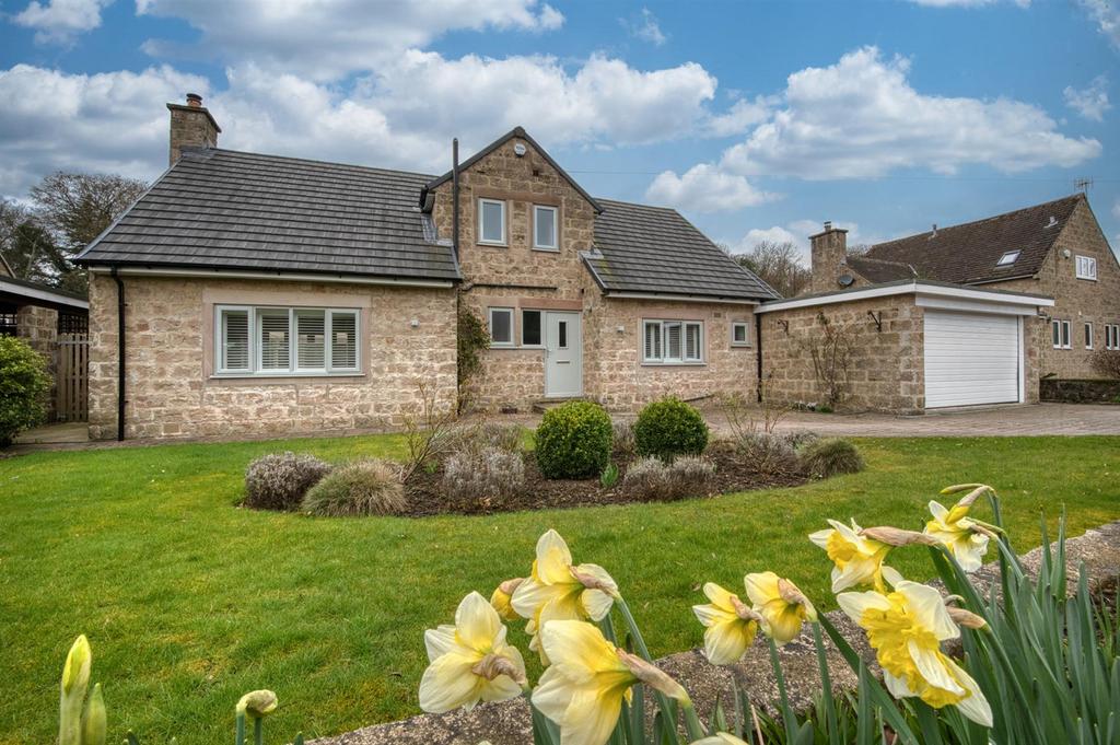 Derwent Drive, Baslow 4 bed detached house for sale - £820,000