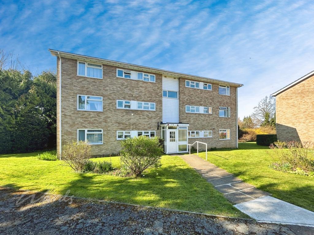 Dry Bank Court Tonbridge TN10 2 bed flat - £1,300 pcm (£300 pw)