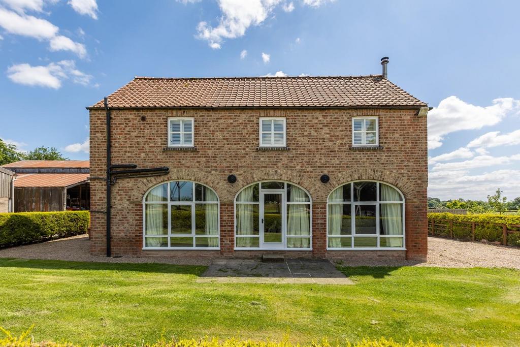 Sand Hutton, York 4 bed detached house to rent - £2,200 pcm (£508 pw)