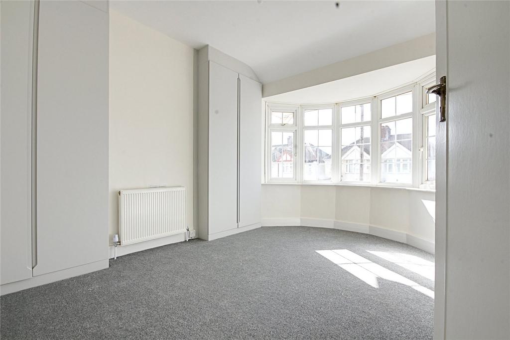 Oakfield Gardens, London, N18 3 bed semi-detached house to rent - £ ...