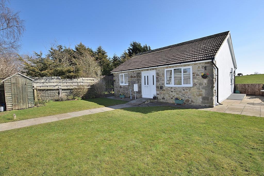 Tunstall 2 bed detached bungalow for sale - £250,000
