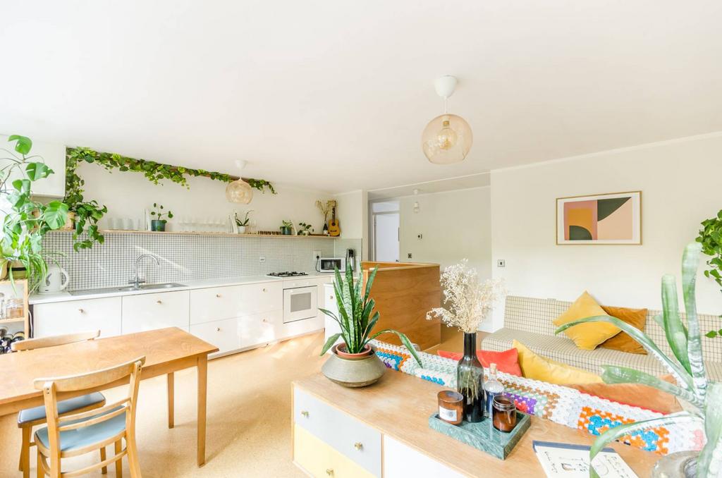 Spicer Close, Brixton, London, SW9 1 bed flat - £400,000