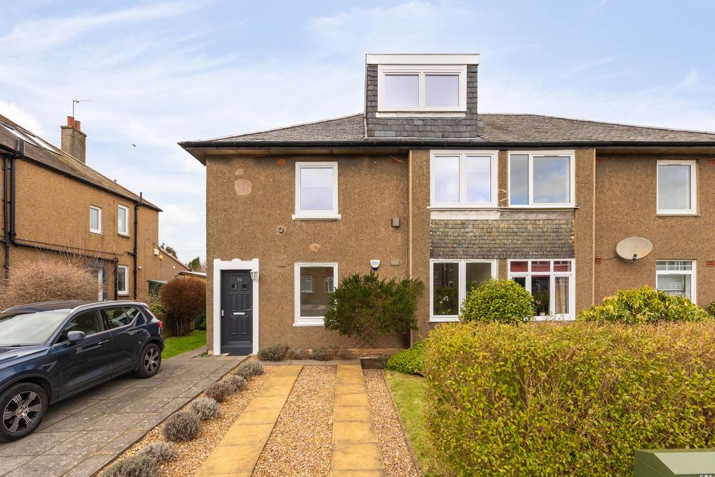Colinton Mains Road, Edinburgh EH13 2 bed flat for sale - £195,000