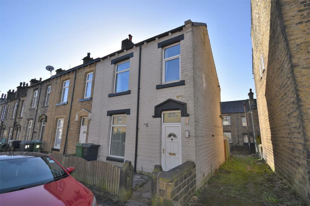 Wellington Street, Huddersfield HD3 3 bed terraced house - £850 pcm (£ ...