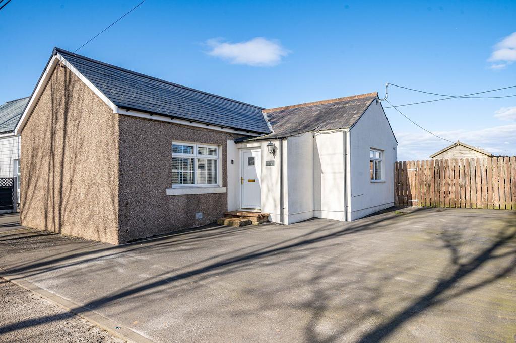 Solway View, Kirkpatrick Fleming, DG11 2 bed bungalow - £165,000
