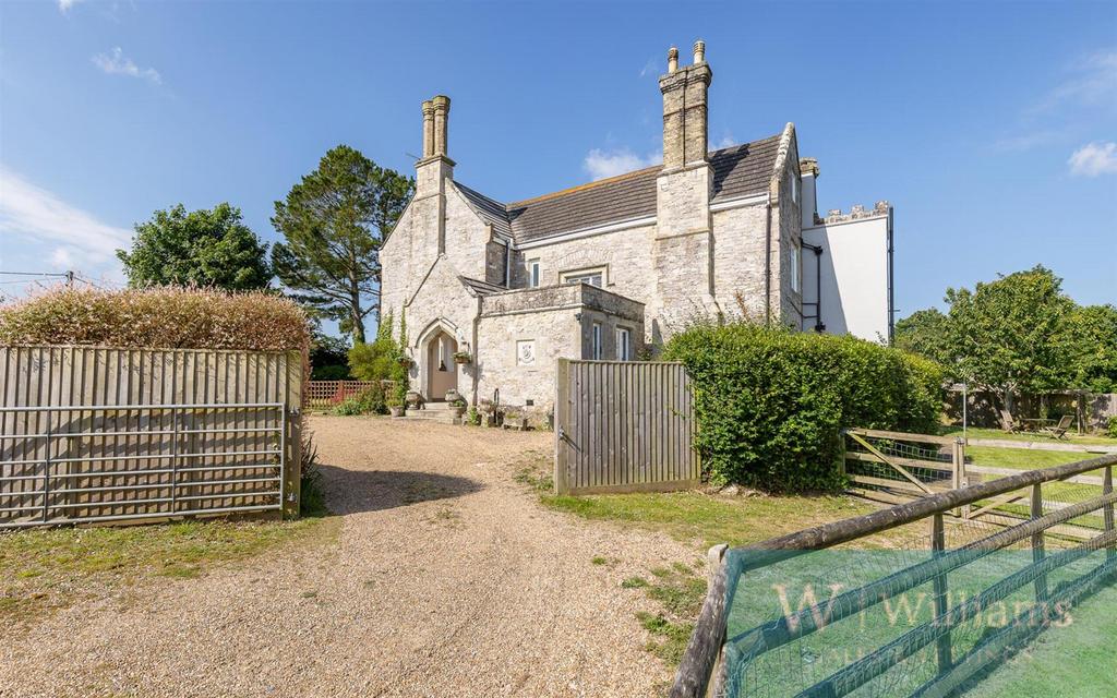 Quay Lane, Brading, Sandown 8 bed detached house - £1,000,000
