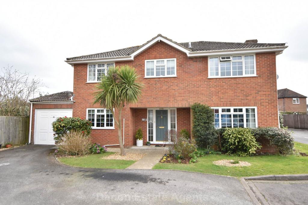 The Paddock, Stubbington 4 bed detached house for sale - £625,000