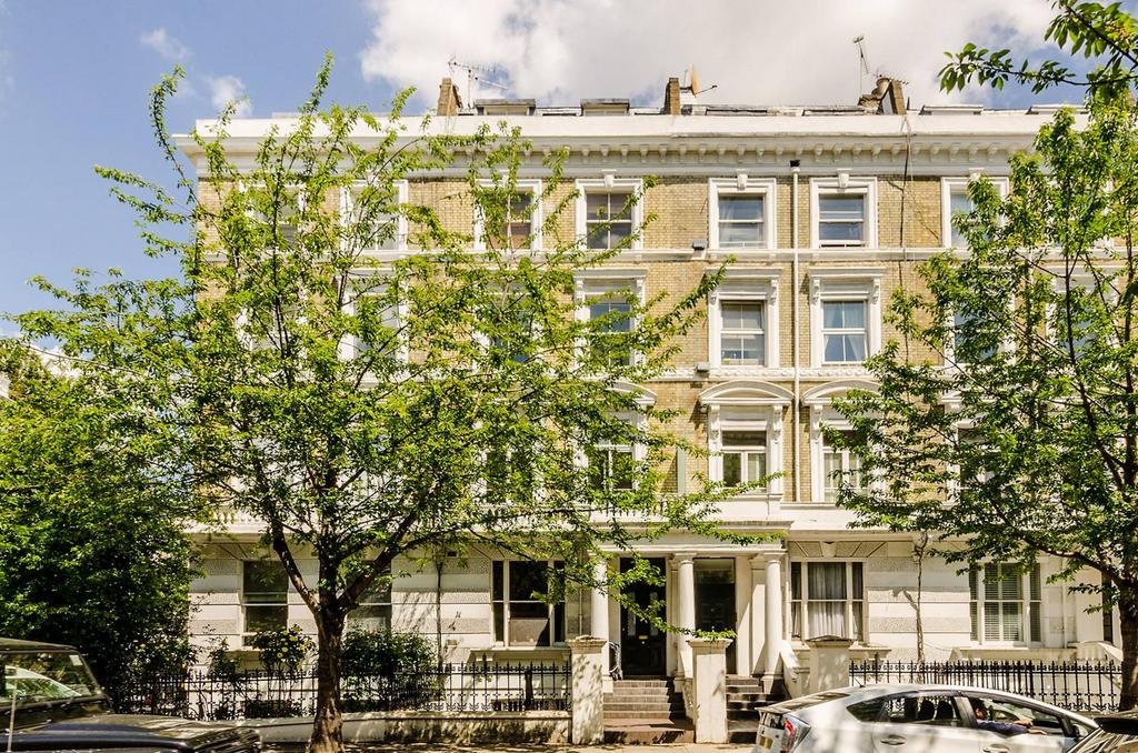 Redcliffe Gardens, Chelsea, London, SW10 2 bed flat to rent - £3,250 ...