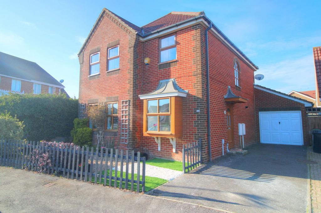 Rotherfield Avenue, Eastbourne BN23 4 bed detached house for sale - £ ...