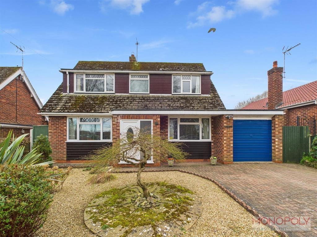 The Ridgeway, Marchwiel, Wrexham 3 bed detached house for sale - £280,000