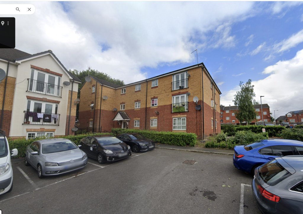Deanery Court, Manchester, M8 2 bed flat for sale - £130,000