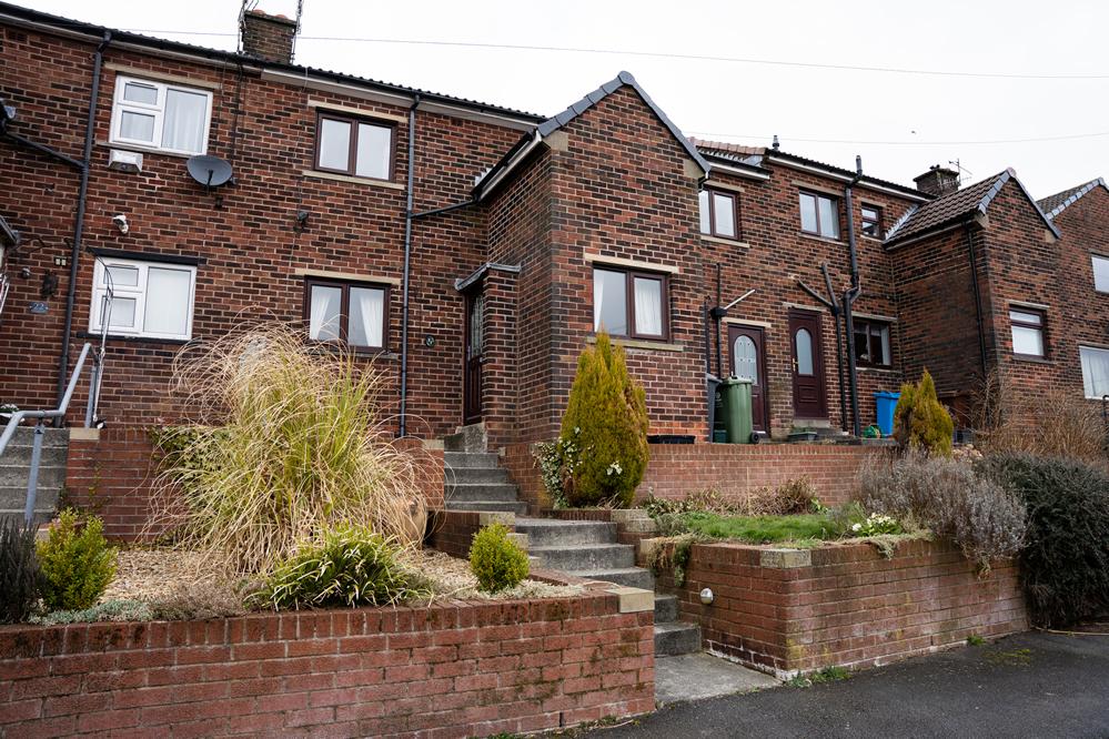 Springwood, Delph OL3 3 bed terraced house for sale - £220,000