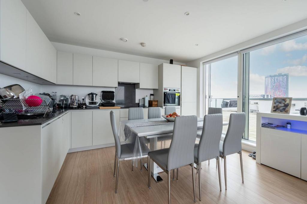 Cherry Orchard Road, Croydon, CR0 2 bed penthouse for sale - £475,000