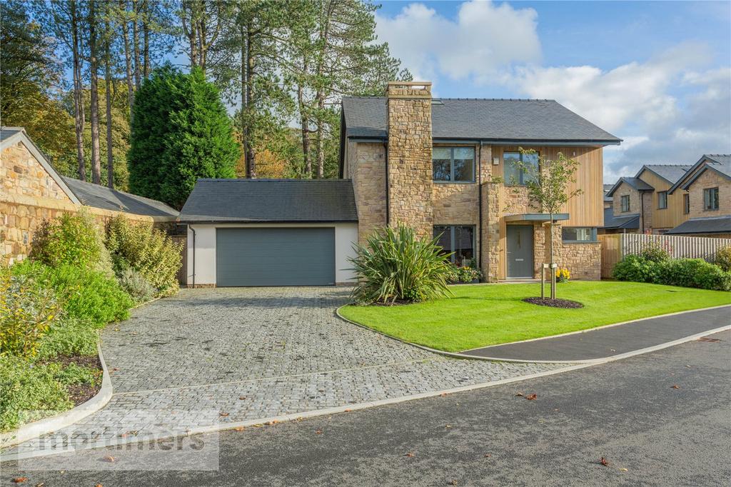 Withnell Hall Gardens, Withnell... 4 bed detached house for sale - £775,000
