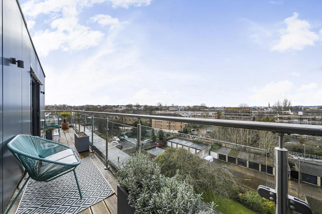 Keswick Road, Putney, London, SW15 1 bed flat - £535,000
