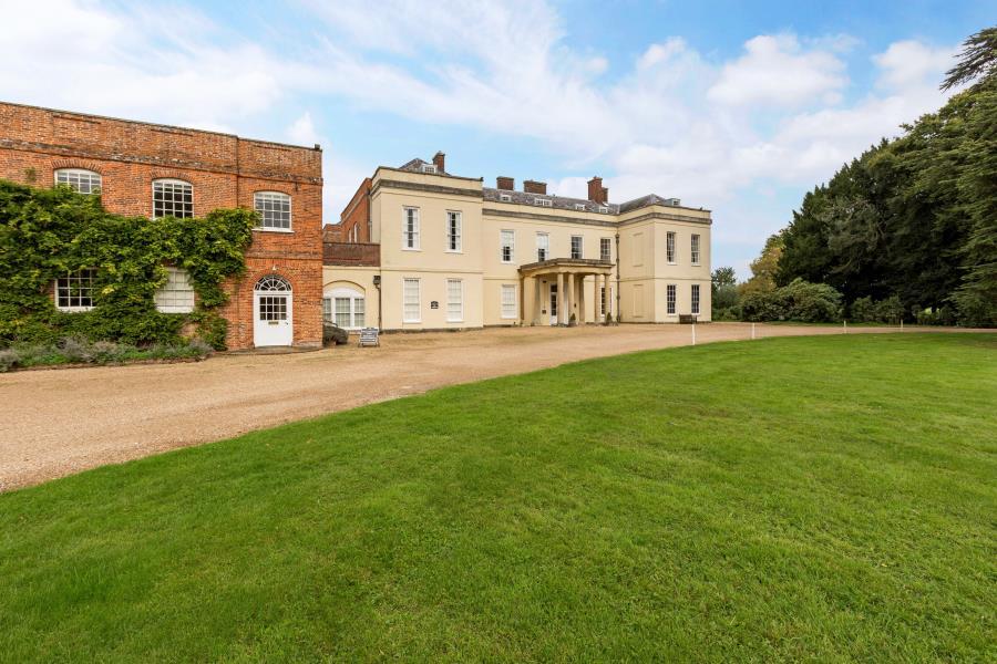 Swallowfield Park, Reading 1 bed apartment to rent - £1,275 pcm (£294 pw)