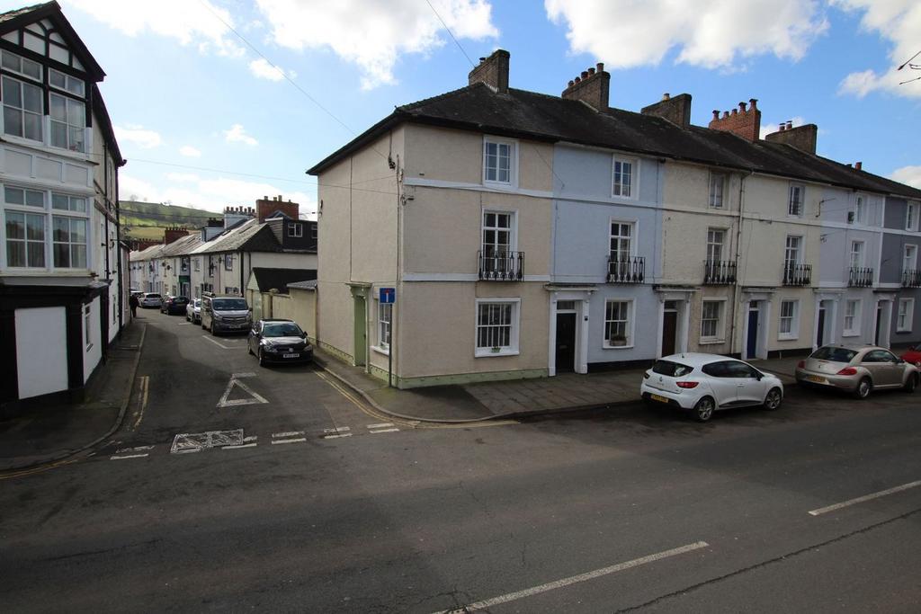 Watton, Brecon, LD3 3 bed end of terrace house for sale - £285,000