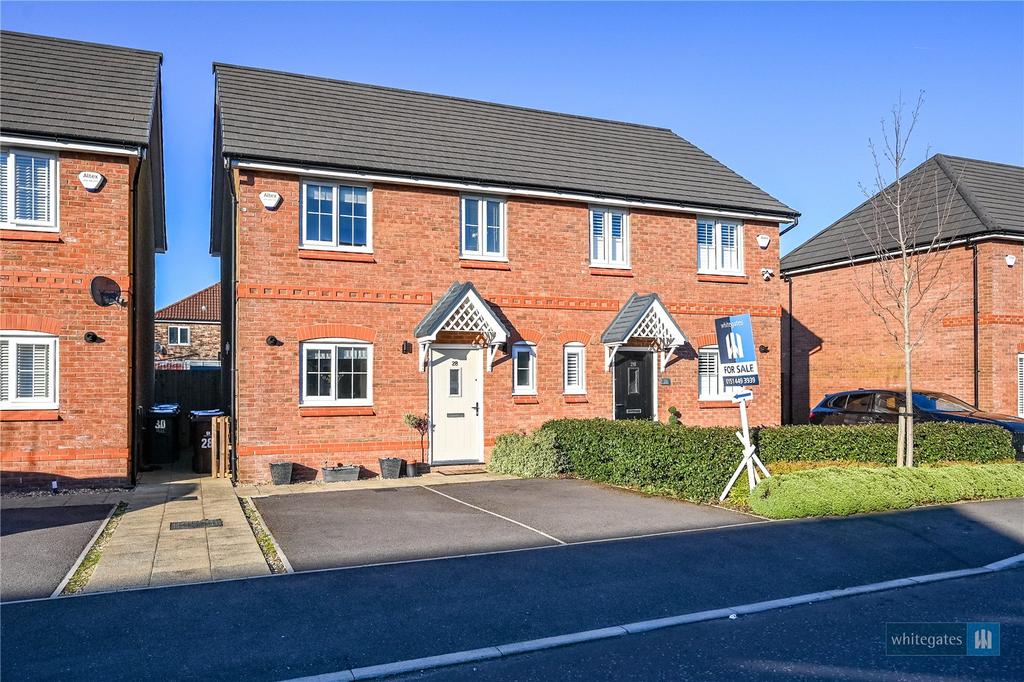 Halebank Avenue, Huyton, Liverpool... 3 bed semi-detached house - £61,250