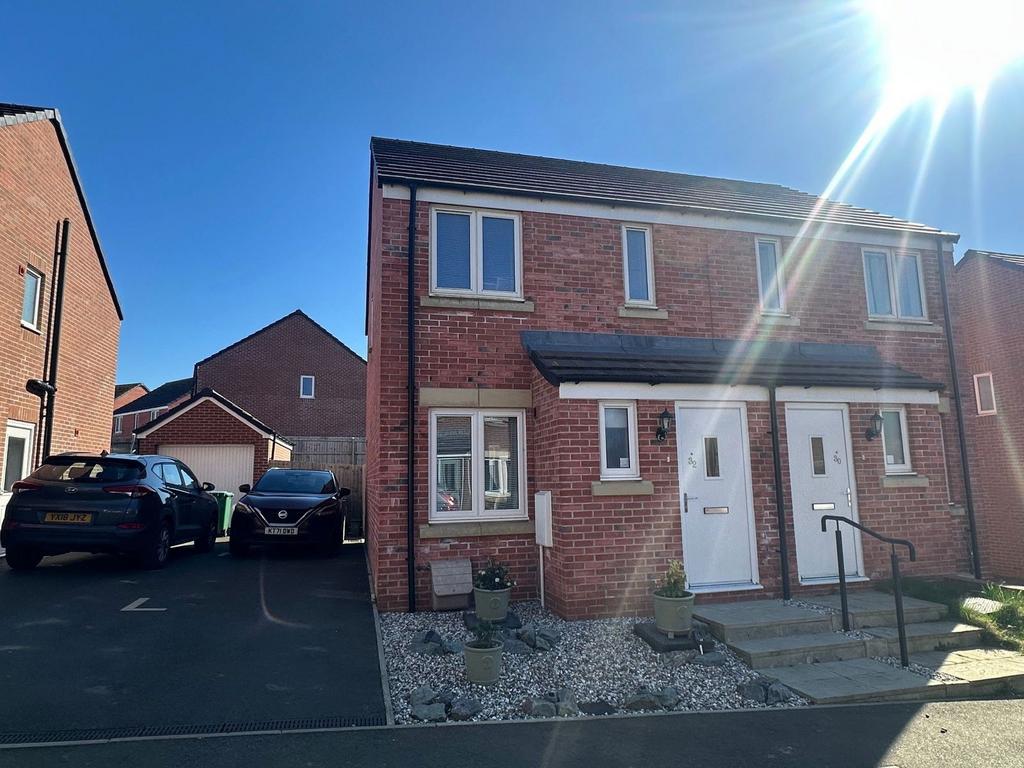 Brigadier Way, Corby NN17 2 bed semi-detached house for sale - £200,000