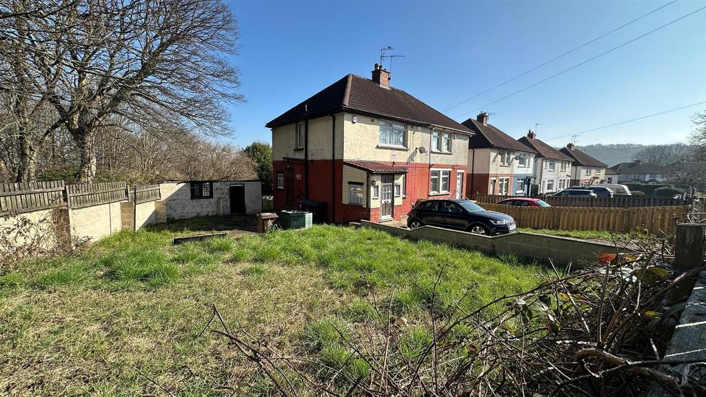 Ravenscliffe Avenue, Bradford 2 bed semi-detached house for sale - £100,000