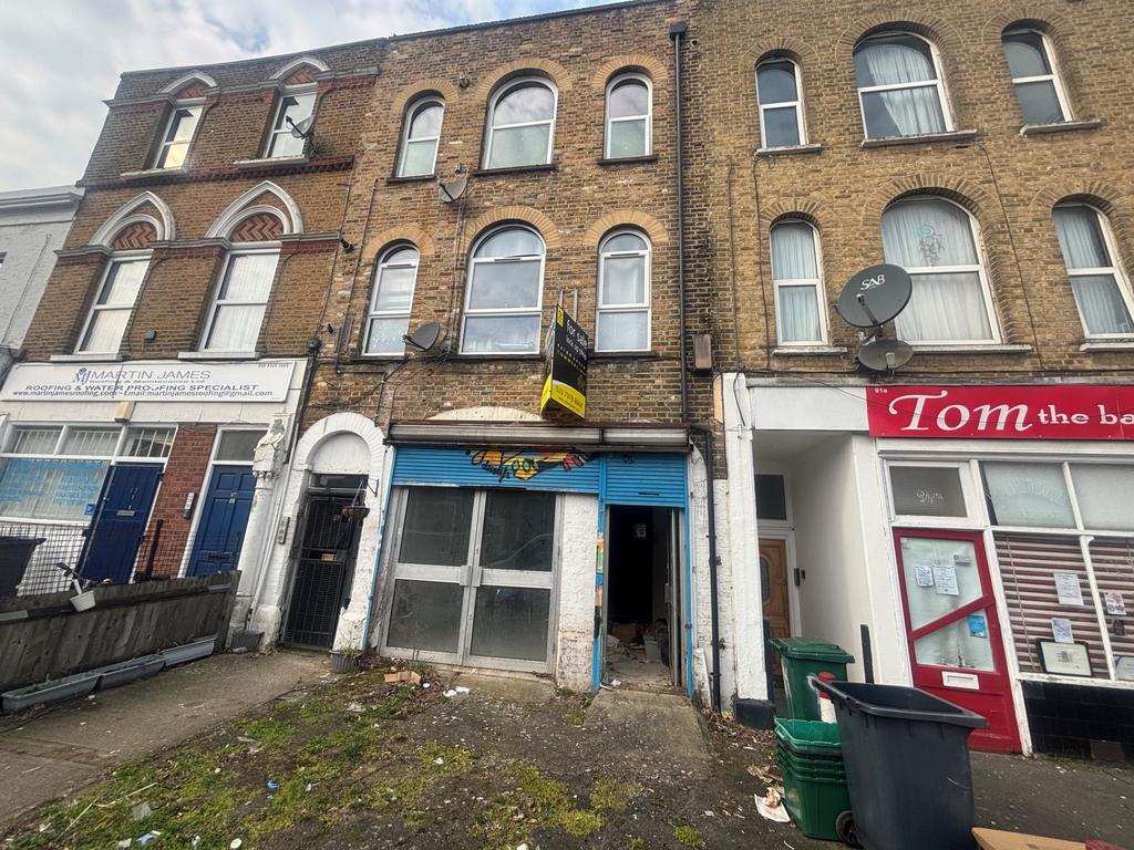 Maple Road, Penge, London, SE20 Property to rent - £1,250 pcm (£288 pw)