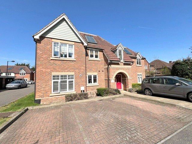 Windermere Gate, Bracknell, Berkshire 2 bed apartment - £270,000