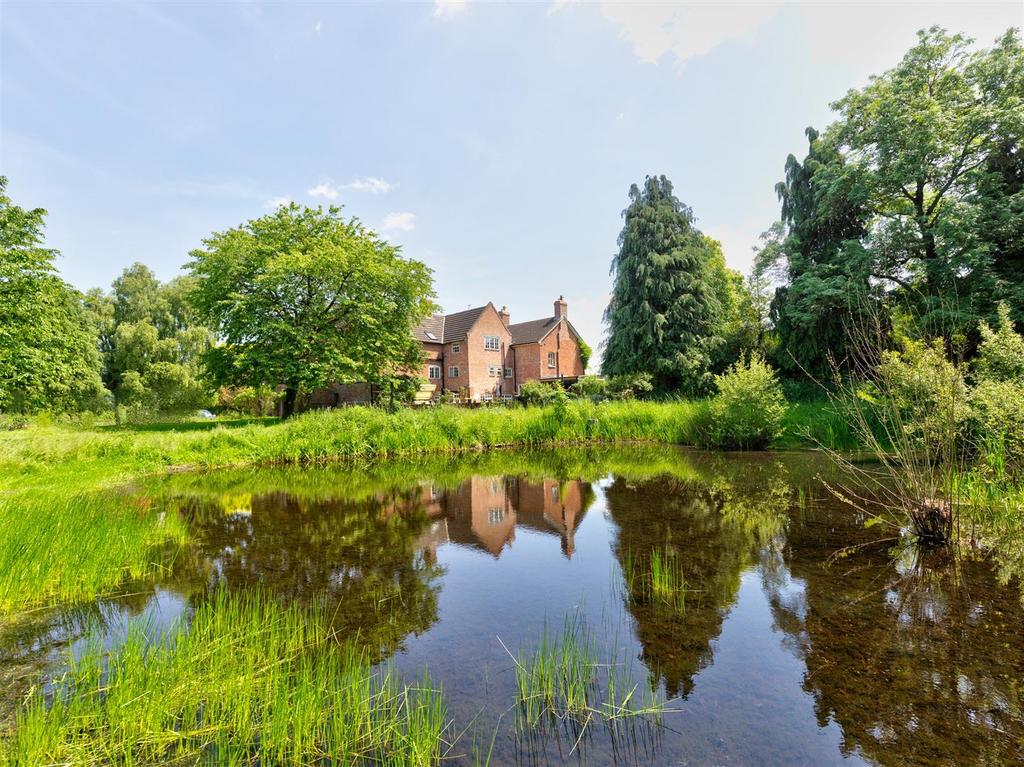Cruckmeole, Hanwood, Shrewsbury 6 bed country house for sale - £1,100,000