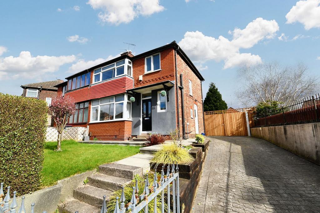 Langworthy Road, Salford, M6 3 bed semi-detached house for sale - £250,000