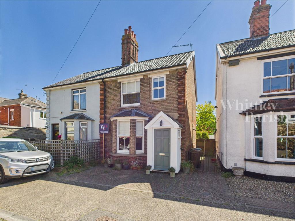 Waveney Road, Diss 3 bed semi-detached house for sale - £280,000