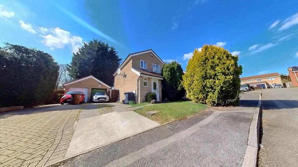 Deansway, Rectory Farm, NN3 5JY 3 bed detached house - £270,000