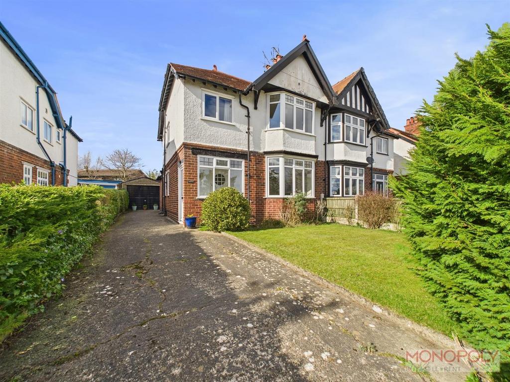 Box Lane, Wrexham 3 bed semi-detached house for sale - £285,000