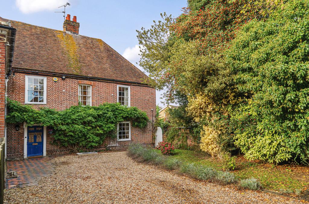 Highsted Road, Sittingbourne, Kent, ME10 3 bed semi-detached house for ...