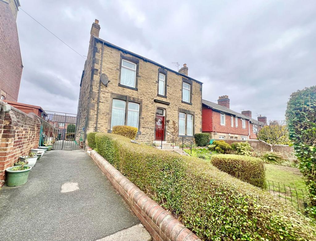 Doncaster Road, Barnsley, S70 3RH 4 bed detached house for sale - £235,000