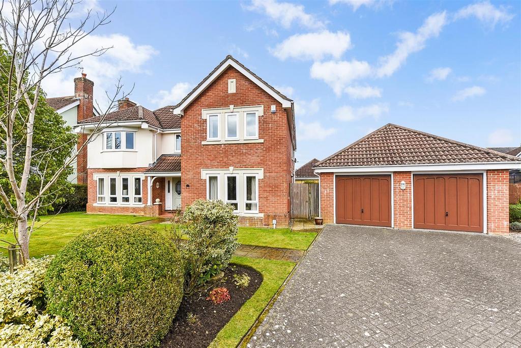 Ontario Way, Liphook 4 bed detached house for sale - £895,000
