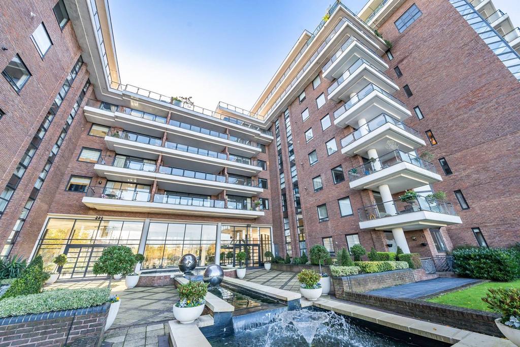 Waterside Point, Battersea, London, SW11 3 bed flat for sale - £2,350,000
