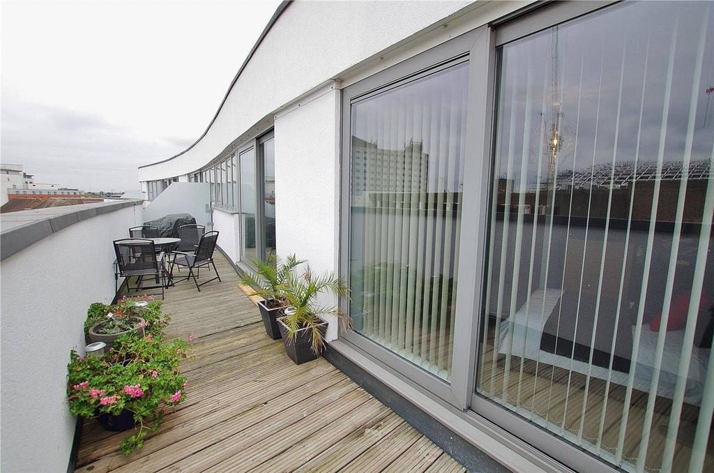 Loates Lane, WD17 2PJ, Watford, WD17 1 bed flat - £1,400 pcm (£323 pw)