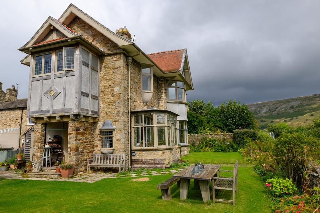 Reeth 4 bed semi-detached house - £550,000